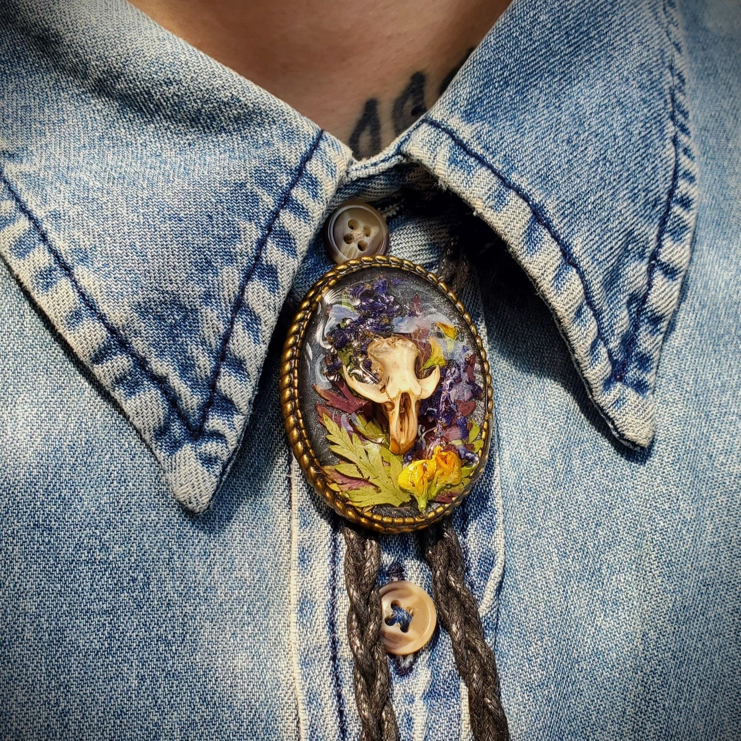 Bone Bolo Tie – Duck & Dodo