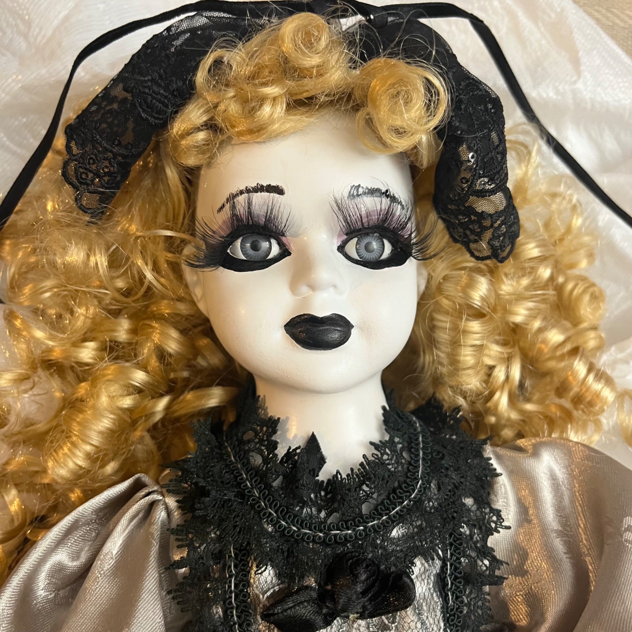 Claudia Spooky Lady Collection – Duck & Dodo